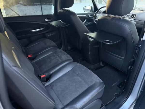 Grey Ford Galaxy 2010 in Riga, with an engine capacity of 2.20 L and mileage of 236 thousand km for 2250 €, photo 9 on AUTOMOTO.COM.LV