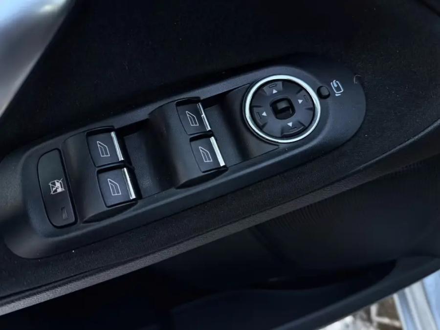 Pelēks Ford Galaxy 2010 Rīga, ar dzinēja tilpumu 2.20 L un nobraukumu 236 tūkst. km par 2250 €, foto 16 vietnē AUTOMOTO.COM.LV