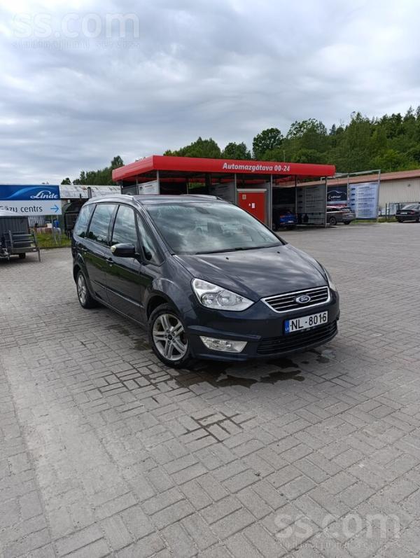 Grey Ford Galaxy 2010 in Tukums, with an engine capacity of 2.00 L and mileage of 330 thousand km for 3999 €, photo 1 on AUTOMOTO.COM.LV