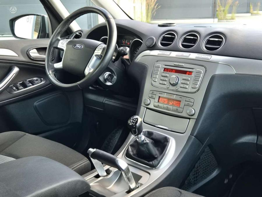 Pelēks Ford Galaxy 2010 Viļņa, ar dzinēja tilpumu 2.00 L un nobraukumu 241 tūkst. km par 4999 €, foto 10 vietnē AUTOMOTO.COM.LV