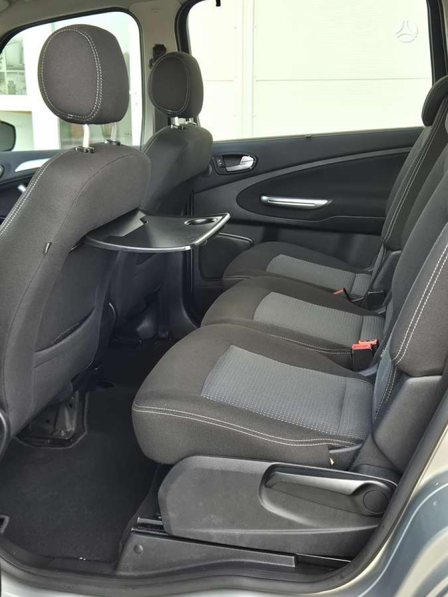 Pelēks Ford Galaxy 2010 Viļņa, ar dzinēja tilpumu 2.00 L un nobraukumu 241 tūkst. km par 4999 €, foto 12 vietnē AUTOMOTO.COM.LV