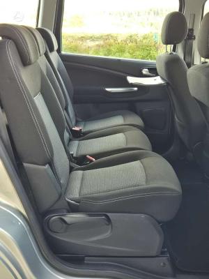 Pelēks Ford Galaxy 2010 Viļņa, ar dzinēja tilpumu 2.00 L un nobraukumu 241 tūkst. km par 4999 €, foto 13 vietnē AUTOMOTO.COM.LV