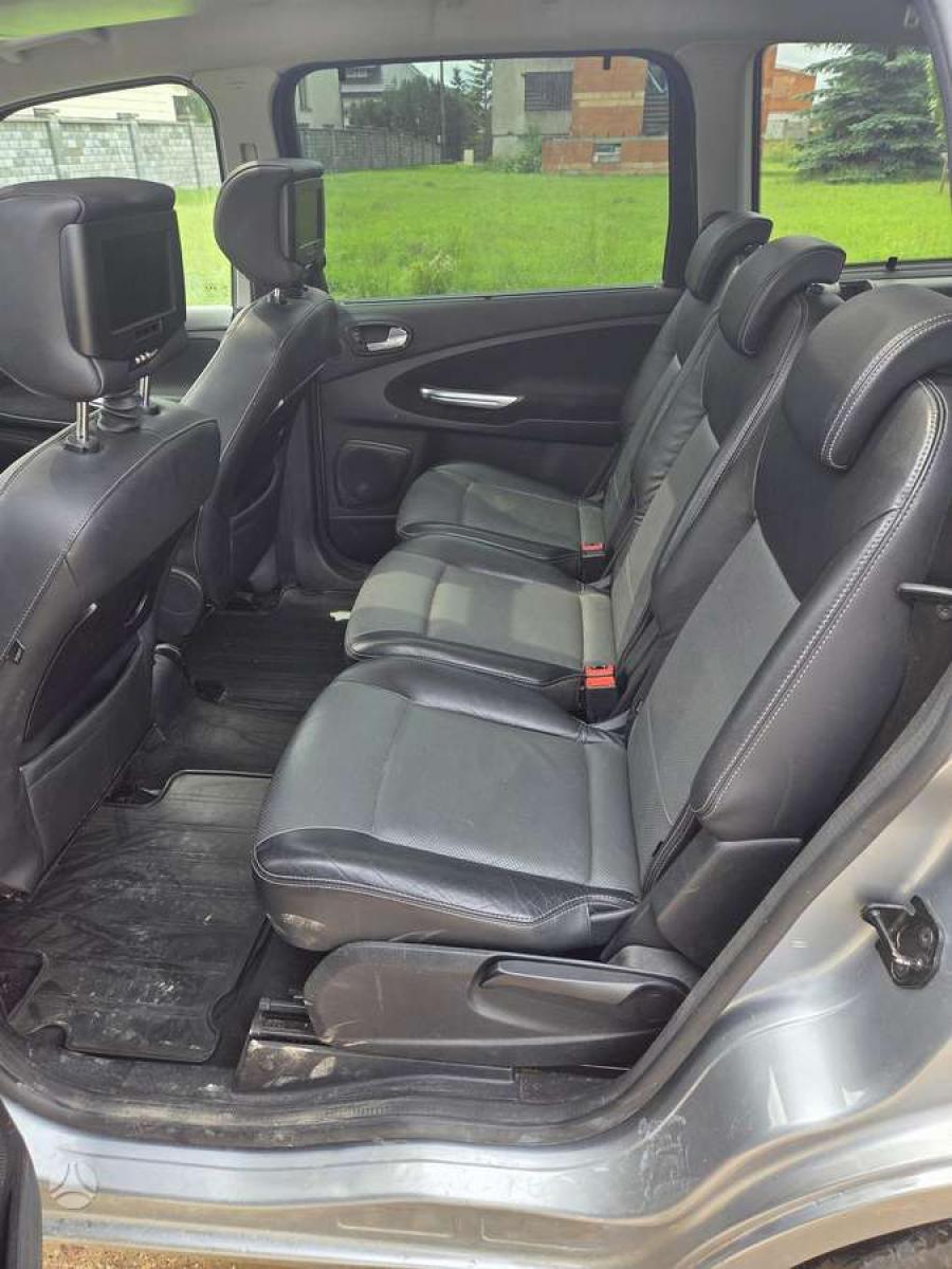 Grey Ford Galaxy 2010 in Kaunas, with an engine capacity of 2.00 L and mileage of 221 thousand km for 3500 €, photo 7 on AUTOMOTO.COM.LV