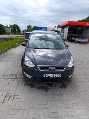 Pelēks Ford Galaxy 2010 Tukums, ar dzinēja tilpumu 2.00 L un nobraukumu 330 tūkst. km par 3000 €, foto  vietnē AUTOMOTO.COM.LV