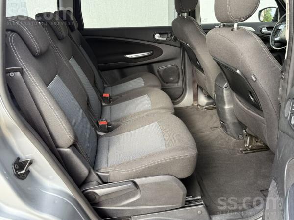 Grey Ford Galaxy 2010 in Tukums, with an engine capacity of 2.00 L and mileage of 269 thousand km for 3999 €, photo 7 on AUTOMOTO.COM.LV