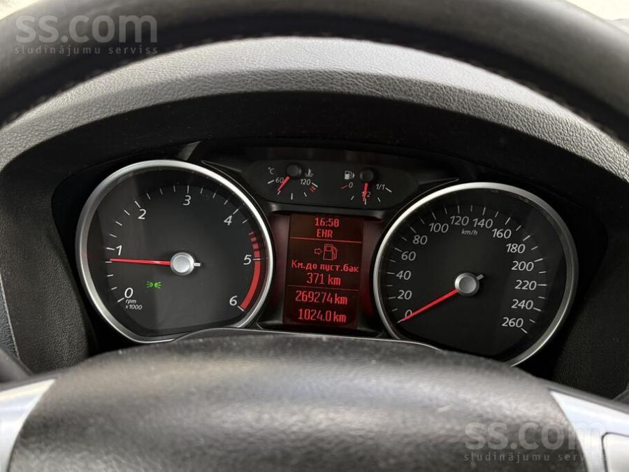Grey Ford Galaxy 2010 in Tukums, with an engine capacity of 2.00 L and mileage of 269 thousand km for 3999 €, photo 11 on AUTOMOTO.COM.LV
