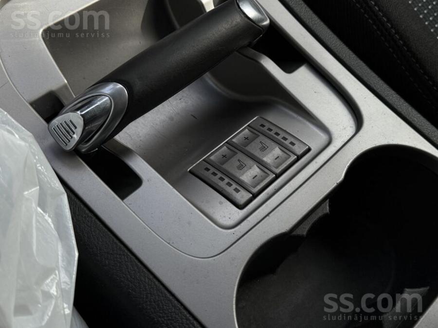 Grey Ford Galaxy 2010 in Tukums, with an engine capacity of 2.00 L and mileage of 269 thousand km for 3999 €, photo 14 on AUTOMOTO.COM.LV