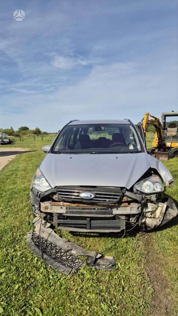 Grey Ford Galaxy 2010 in Kretinga, with an engine capacity of 2.00 L and mileage of 380 thousand km for 1500 €, photo 1 on AUTOMOTO.COM.LV