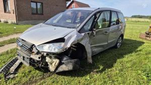 Pelēks Ford Galaxy 2010 Kretinga, ar dzinēja tilpumu 2.00 L un nobraukumu 380 tūkst. km par 1500 €, foto 3 vietnē AUTOMOTO.COM.LV