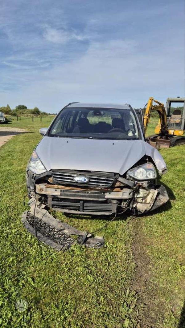 Grey Ford Galaxy 2010 in Kretinga, with an engine capacity of 2.00 L and mileage of 380 thousand km for 1500 €, photo 6 on AUTOMOTO.COM.LV