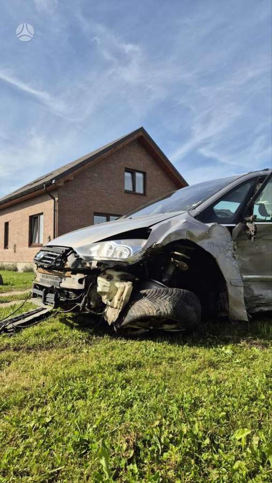 Pelēks Ford Galaxy 2010 Kretinga, ar dzinēja tilpumu 2.00 L un nobraukumu 380 tūkst. km par 1500 €, foto 8 vietnē AUTOMOTO.COM.LV