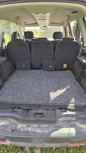 Pelēks Ford Galaxy 2010 Kretinga, ar dzinēja tilpumu 2.00 L un nobraukumu 380 tūkst. km par 1500 €, foto 11 vietnē AUTOMOTO.COM.LV