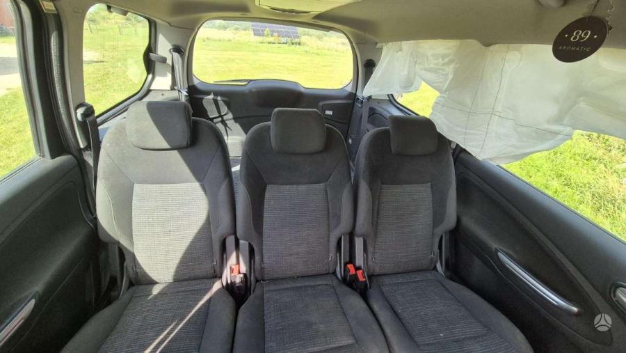 Pelēks Ford Galaxy 2010 Kretinga, ar dzinēja tilpumu 2.00 L un nobraukumu 380 tūkst. km par 1500 €, foto 17 vietnē AUTOMOTO.COM.LV