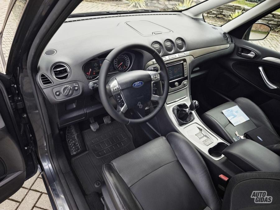 Pelēks Ford Galaxy 2010 Viļņa, ar dzinēja tilpumu 2.20 L un nobraukumu 327 tūkst. km par 4850 €, foto 14 vietnē AUTOMOTO.COM.LV