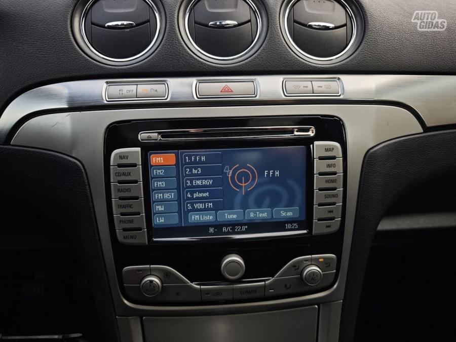 Pelēks Ford Galaxy 2010 Viļņa, ar dzinēja tilpumu 2.20 L un nobraukumu 327 tūkst. km par 4850 €, foto 18 vietnē AUTOMOTO.COM.LV