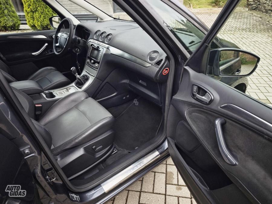Pelēks Ford Galaxy 2010 Viļņa, ar dzinēja tilpumu 2.20 L un nobraukumu 327 tūkst. km par 4850 €, foto 26 vietnē AUTOMOTO.COM.LV