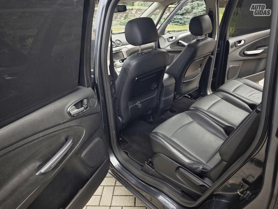 Pelēks Ford Galaxy 2010 Viļņa, ar dzinēja tilpumu 2.20 L un nobraukumu 327 tūkst. km par 4850 €, foto 33 vietnē AUTOMOTO.COM.LV