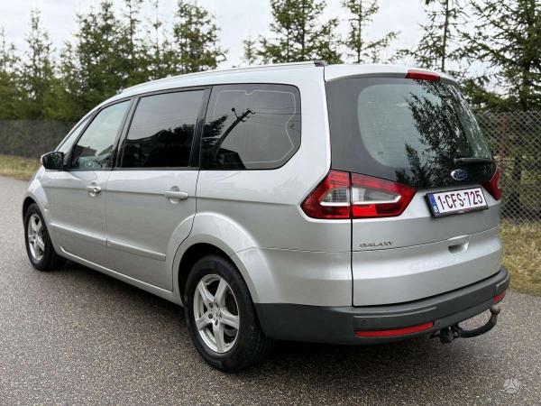 Grey Ford Galaxy 2011 in Utena, with an engine capacity of 2.00 L and mileage of 271 thousand km for 3950 €, photo 3 on AUTOMOTO.COM.LV