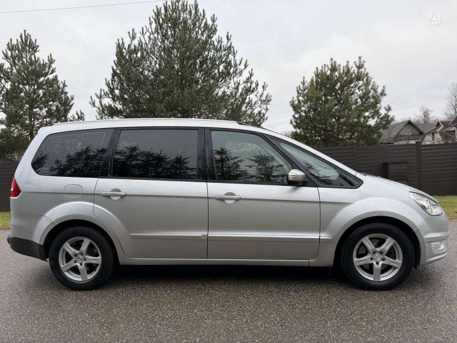 Grey Ford Galaxy 2011 in Utena, with an engine capacity of 2.00 L and mileage of 271 thousand km for 3950 €, photo 5 on AUTOMOTO.COM.LV