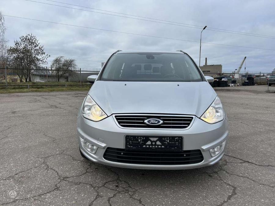 Pelēks Ford Galaxy 2011 Marijampole, ar dzinēja tilpumu 1.56 L un nobraukumu 283 tūkst. km par 5199 €, foto 3 vietnē AUTOMOTO.COM.LV