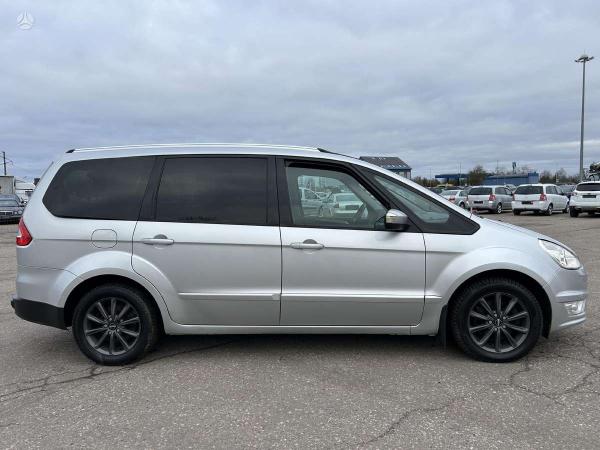 Pelēks Ford Galaxy 2011 Marijampole, ar dzinēja tilpumu 1.56 L un nobraukumu 283 tūkst. km par 5199 €, foto 5 vietnē AUTOMOTO.COM.LV