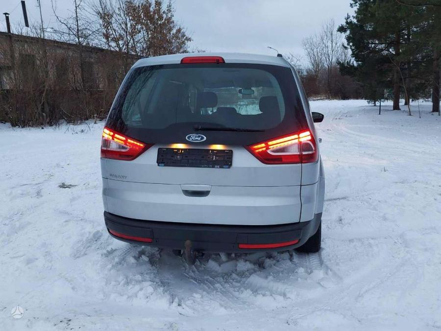 Grey Ford Galaxy 2011 in Radviliskis, with an engine capacity of 2.00 L and mileage of 290 thousand km for 4400 €, photo 7 on AUTOMOTO.COM.LV