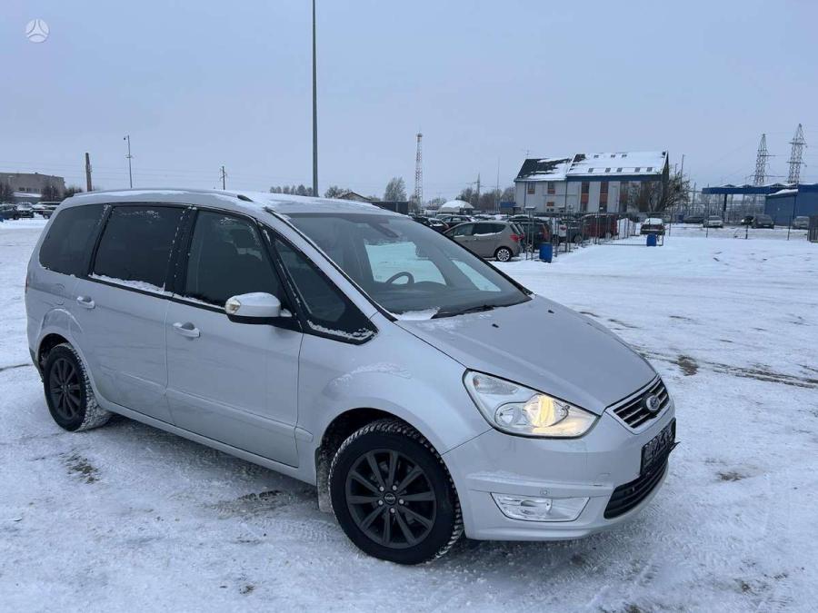Pelēks Ford Galaxy 2011 Marijampole, ar dzinēja tilpumu 1.56 L un nobraukumu 283 tūkst. km par 5600 €, foto 3 vietnē AUTOMOTO.COM.LV