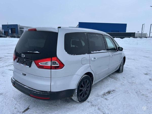 Grey Ford Galaxy 2011 in Marijampole, with an engine capacity of 1.56 L and mileage of 283 thousand km for 5600 €, photo 4 on AUTOMOTO.COM.LV