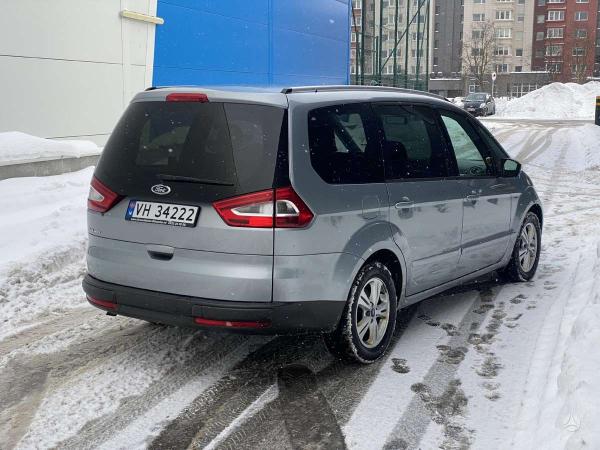 Pelēks Ford Galaxy 2011 Klaipėda, ar dzinēja tilpumu 1.56 L un nobraukumu 265 tūkst. km par 4790 €, foto 5 vietnē AUTOMOTO.COM.LV