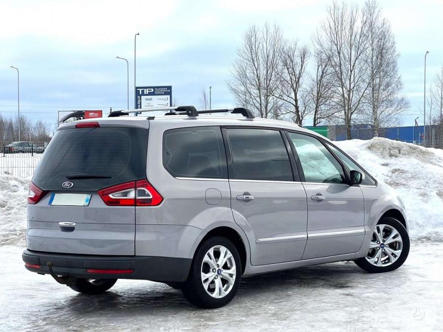 Grey Ford Galaxy 2011 in Taurage, with an engine capacity of 2.00 L and mileage of 299 thousand km for 4700 €, photo 7 on AUTOMOTO.COM.LV