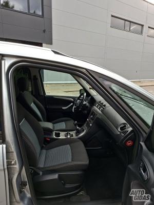 Grey Ford Galaxy 2011 in Vilnius, with an engine capacity of 2.00 L and mileage of 265 thousand km for 4950 €, photo 15 on AUTOMOTO.COM.LV