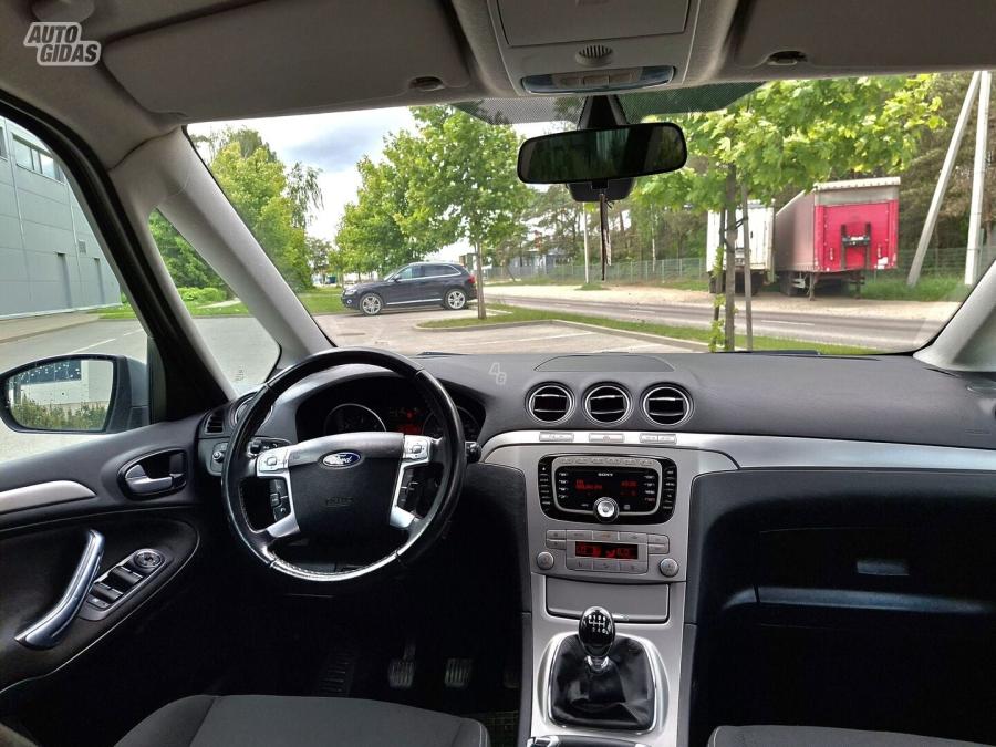 Grey Ford Galaxy 2011 in Vilnius, with an engine capacity of 2.00 L and mileage of 265 thousand km for 4950 €, photo 16 on AUTOMOTO.COM.LV