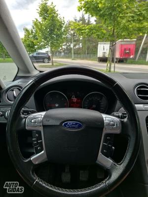 Grey Ford Galaxy 2011 in Vilnius, with an engine capacity of 2.00 L and mileage of 265 thousand km for 4950 €, photo 21 on AUTOMOTO.COM.LV