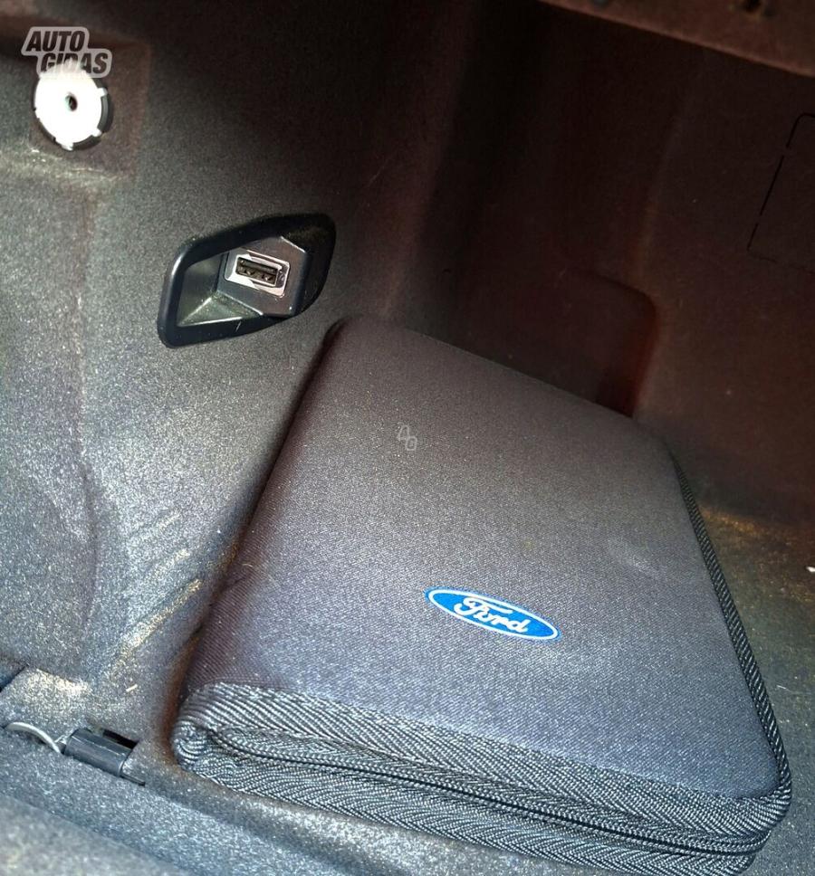 Grey Ford Galaxy 2011 in Vilnius, with an engine capacity of 2.00 L and mileage of 265 thousand km for 4950 €, photo 26 on AUTOMOTO.COM.LV