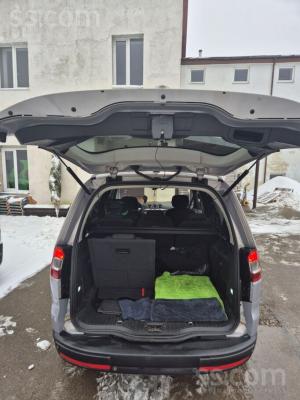 Grey Ford Galaxy 2011 in Riga, with an engine capacity of 2.20 L and mileage of 251 thousand km for 4777 €, photo 5 on AUTOMOTO.COM.LV