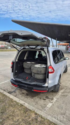 Grey Ford Galaxy 2011 in Riga, with an engine capacity of 2.20 L and mileage of 251 thousand km for 4777 €, photo 11 on AUTOMOTO.COM.LV