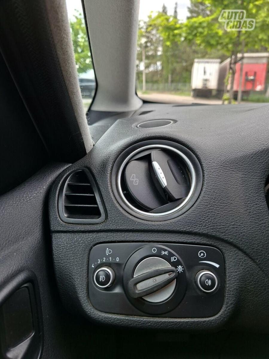 Grey Ford Galaxy 2011 in Vilnius, with an engine capacity of 2.00 L and mileage of 265 thousand km for 4950 €, photo 24 on AUTOMOTO.COM.LV