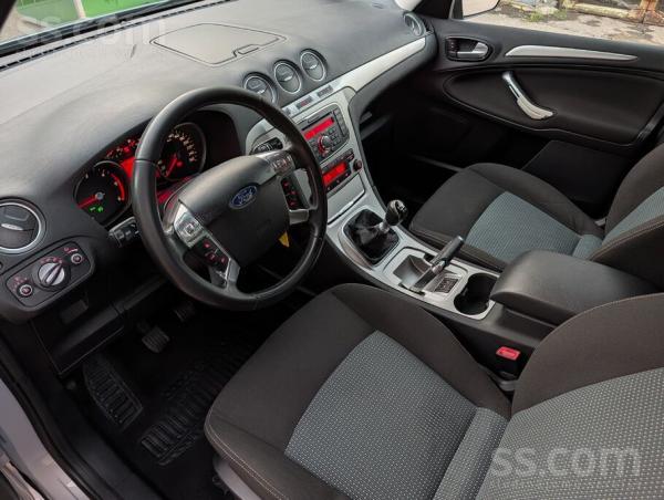 Ford Galaxy 2011 Rīga vietnē Pelēks Ford Galaxy 2011 Rīga, ar dzinēja tilpumu 2.00 L un nobraukumu 0 tūkst. km par 4990 €, foto 11 vietnē AUTOMOTO.COM.LV