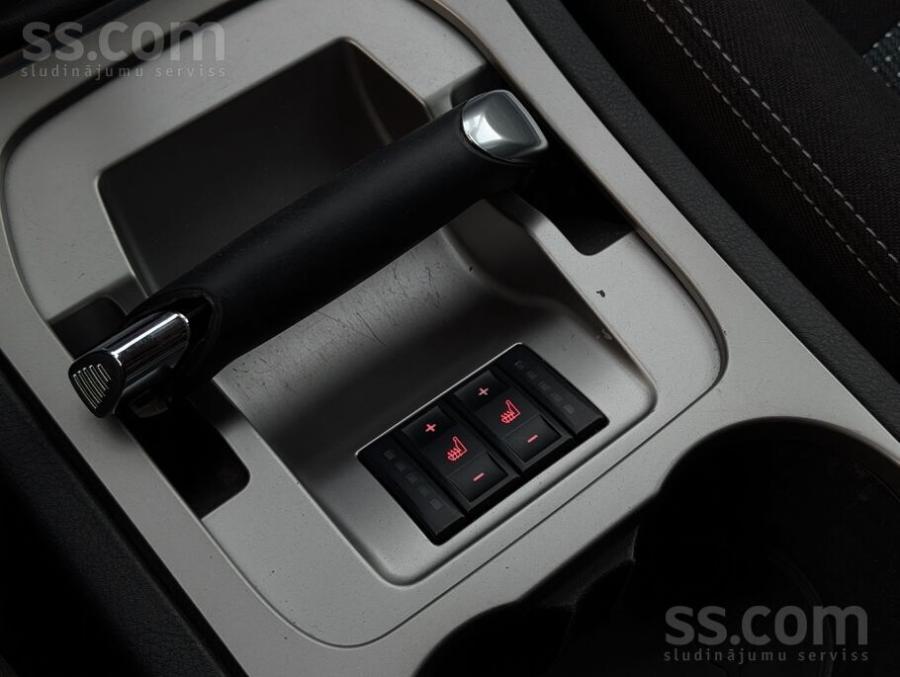Pelēks Ford Galaxy 2011 Rīga, ar dzinēja tilpumu 2.00 L un nobraukumu 0 tūkst. km par 4990 €, foto 19 vietnē AUTOMOTO.COM.LV