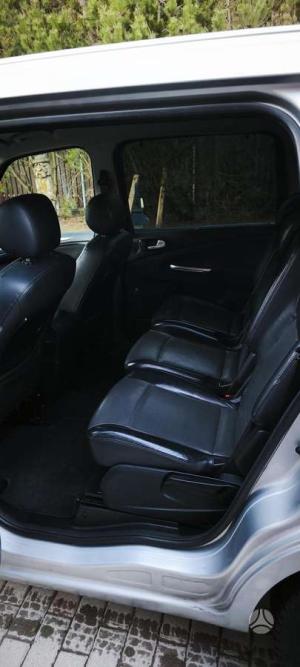 Pelēks Ford Galaxy 2011 Kauņa, ar dzinēja tilpumu 2.00 L un nobraukumu 429 tūkst. km par 3600 €, foto 7 vietnē AUTOMOTO.COM.LV