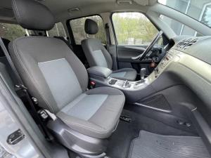 Pelēks Ford Galaxy 2011 Rīga, ar dzinēja tilpumu 2.00 L un nobraukumu 275 tūkst. km par 5250 €, foto 18 vietnē AUTOMOTO.COM.LV