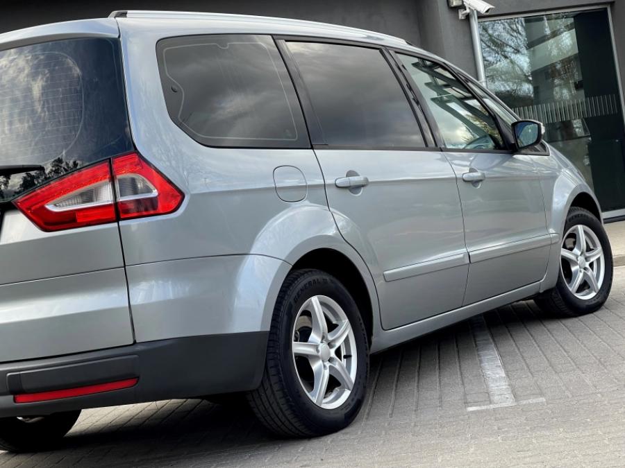 Pelēks Ford Galaxy 2011 Rīga, ar dzinēja tilpumu 2.00 L un nobraukumu 275 tūkst. km par 5250 €, foto 25 vietnē AUTOMOTO.COM.LV