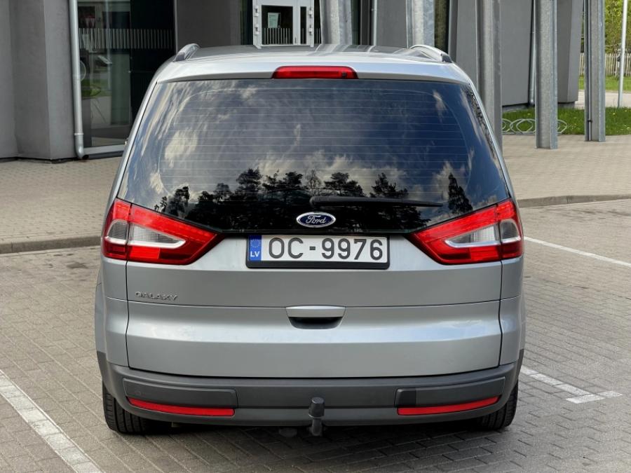 Pelēks Ford Galaxy 2011 Rīga, ar dzinēja tilpumu 2.00 L un nobraukumu 275 tūkst. km par 5250 €, foto 28 vietnē AUTOMOTO.COM.LV