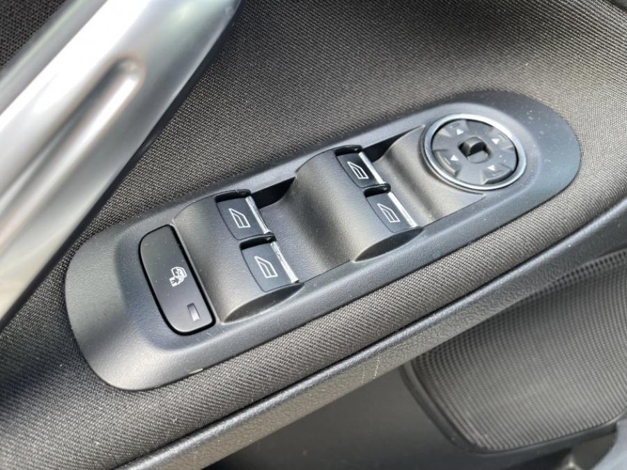 Pelēks Ford Galaxy 2011 Rīga, ar dzinēja tilpumu 2.00 L un nobraukumu 275 tūkst. km par 5250 €, foto 29 vietnē AUTOMOTO.COM.LV