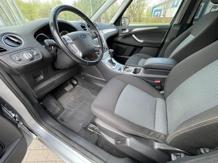 Pelēks Ford Galaxy 2011 Rīga, ar dzinēja tilpumu 2.00 L un nobraukumu 275 tūkst. km par 5250 €, foto 31 vietnē AUTOMOTO.COM.LV