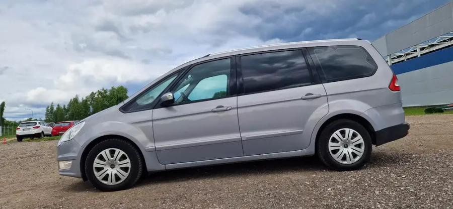 Grey Ford Galaxy 2011 in Daugavpils, with an engine capacity of 2.00 L and mileage of 327 thousand km for 4350 €, photo 3 on AUTOMOTO.COM.LV
