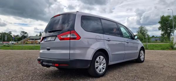 Grey Ford Galaxy 2011 in Daugavpils, with an engine capacity of 2.00 L and mileage of 327 thousand km for 4350 €, photo 5 on AUTOMOTO.COM.LV