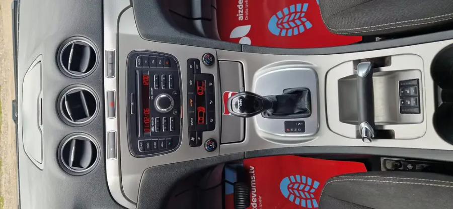 Grey Ford Galaxy 2011 in Daugavpils, with an engine capacity of 2.00 L and mileage of 327 thousand km for 4350 €, photo 12 on AUTOMOTO.COM.LV
