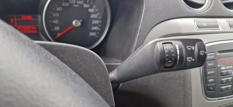 Grey Ford Galaxy 2011 in Daugavpils, with an engine capacity of 2.00 L and mileage of 327 thousand km for 4350 €, photo 15 on AUTOMOTO.COM.LV