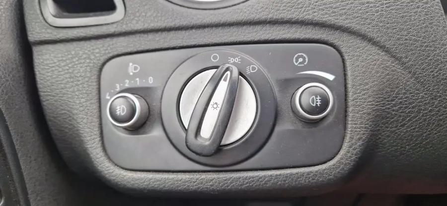Grey Ford Galaxy 2011 in Daugavpils, with an engine capacity of 2.00 L and mileage of 327 thousand km for 4350 €, photo 16 on AUTOMOTO.COM.LV
